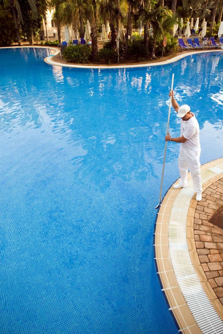 11 pool maintenance tips during storms and hurricanes